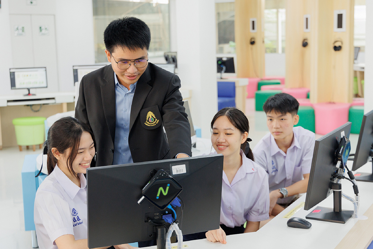 AIS showcases capabilities on world stage as the only Thai corporate to ...